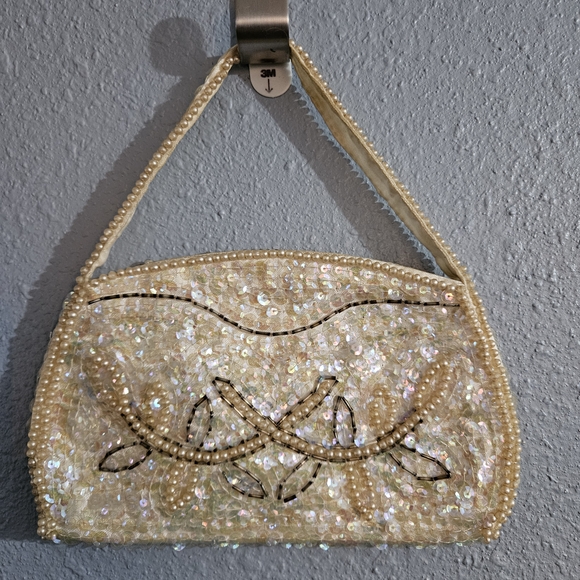 La Regale | Bags | Vintage La Regale Product Beaded Sequin Purse | Poshmark